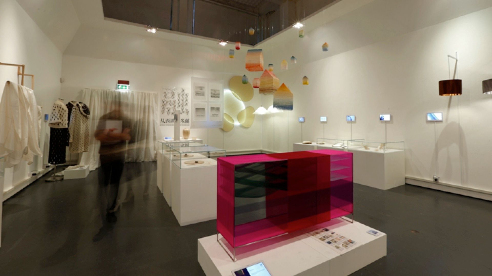 róng design exhibit - róng design library